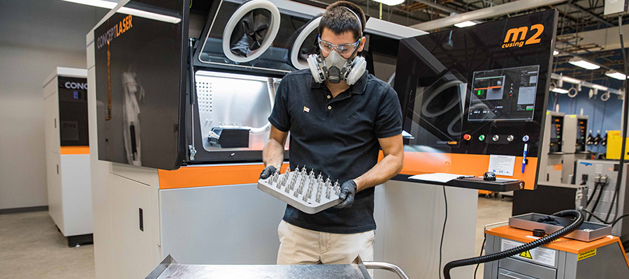 Aerospace Industry Combines Additive and Subtractive Manufacturing